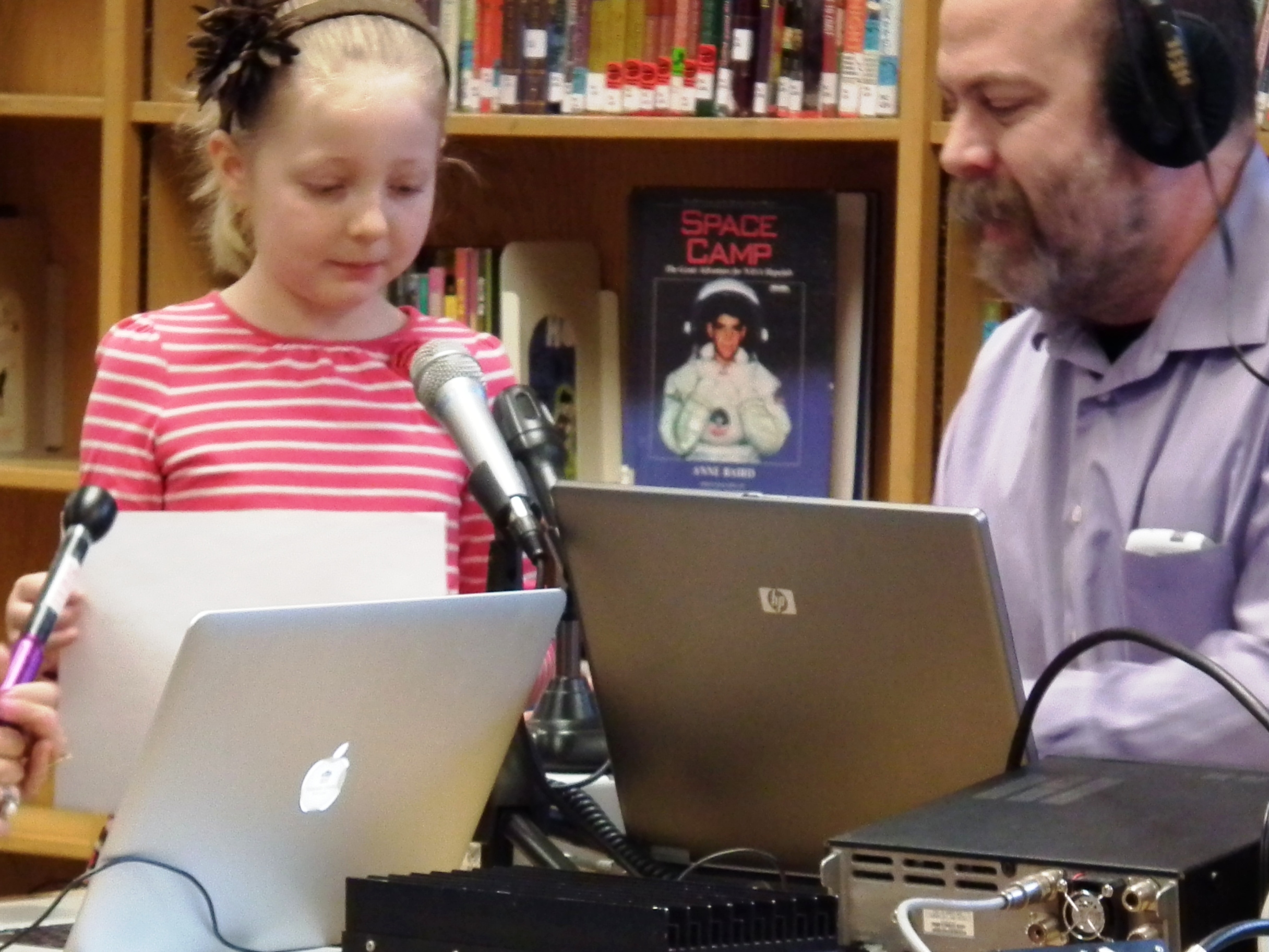 Former NASA Astronaut Visits Missouri School as Kids Talk via Ham Radio ...