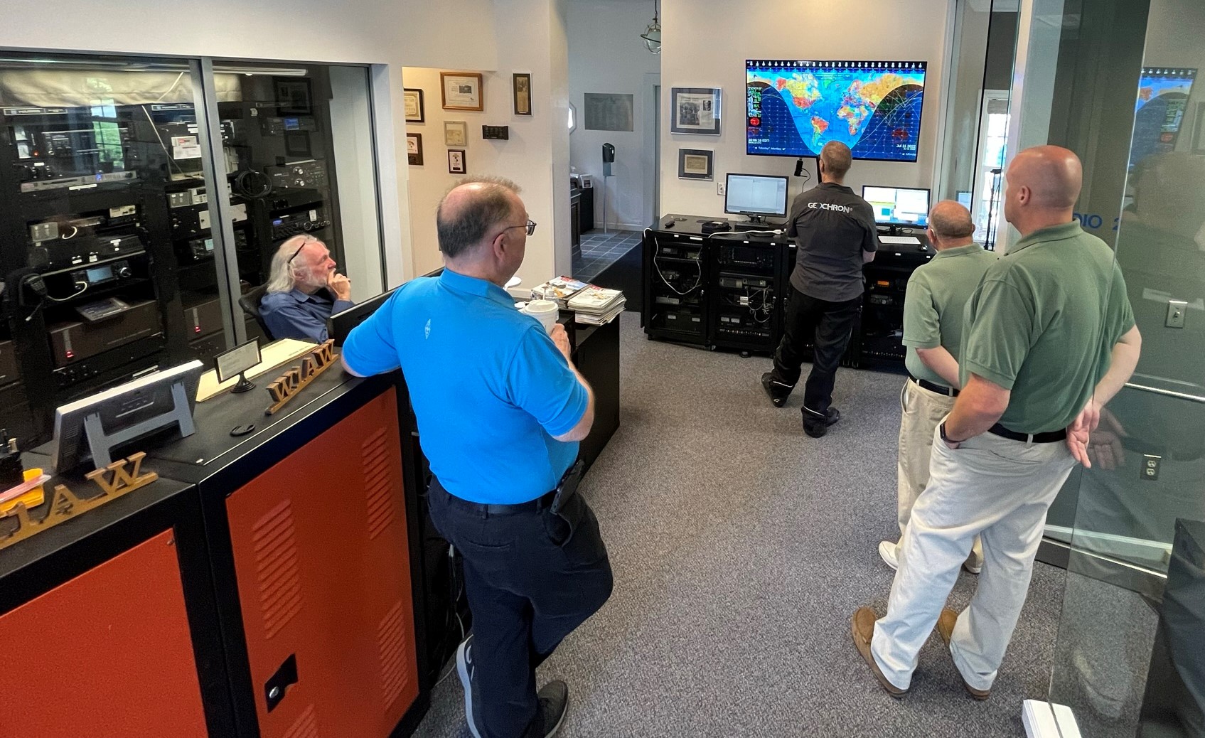 Geochron Atlas 2 4K Donated to ARRL